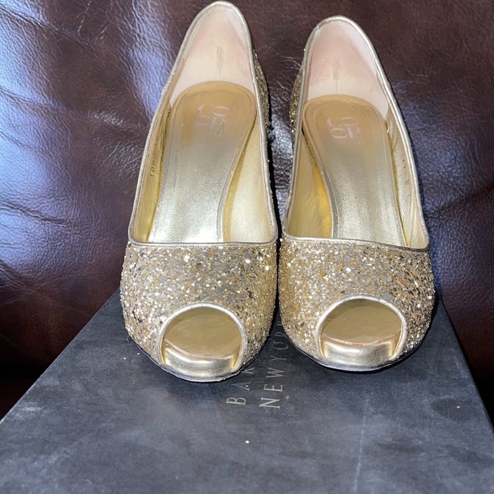 Barney’s Coop Gold Glitter Open Toe Pumps 100 - Gem